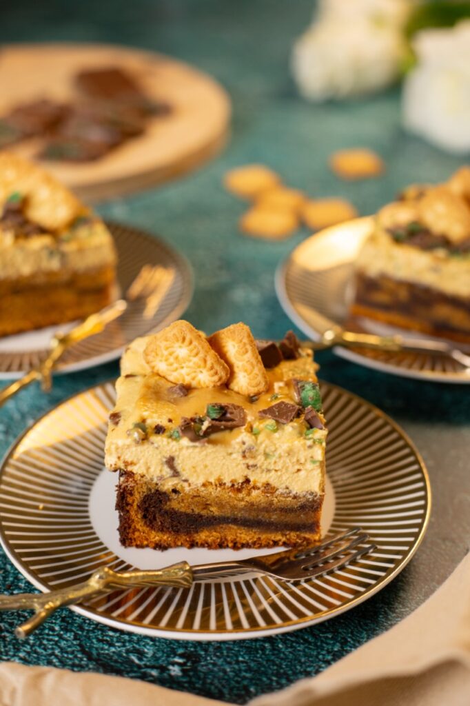 Peppermint Crisp Traybake – Adventures with Sugar
